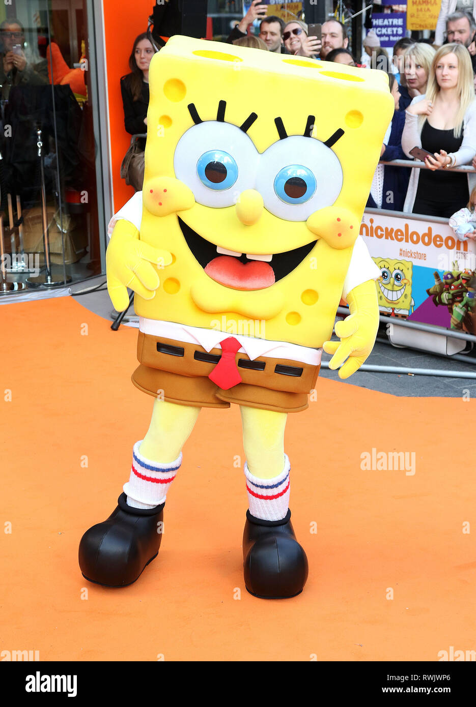 Nickelodeon spongebob squarepants hi-res stock photography and images ...