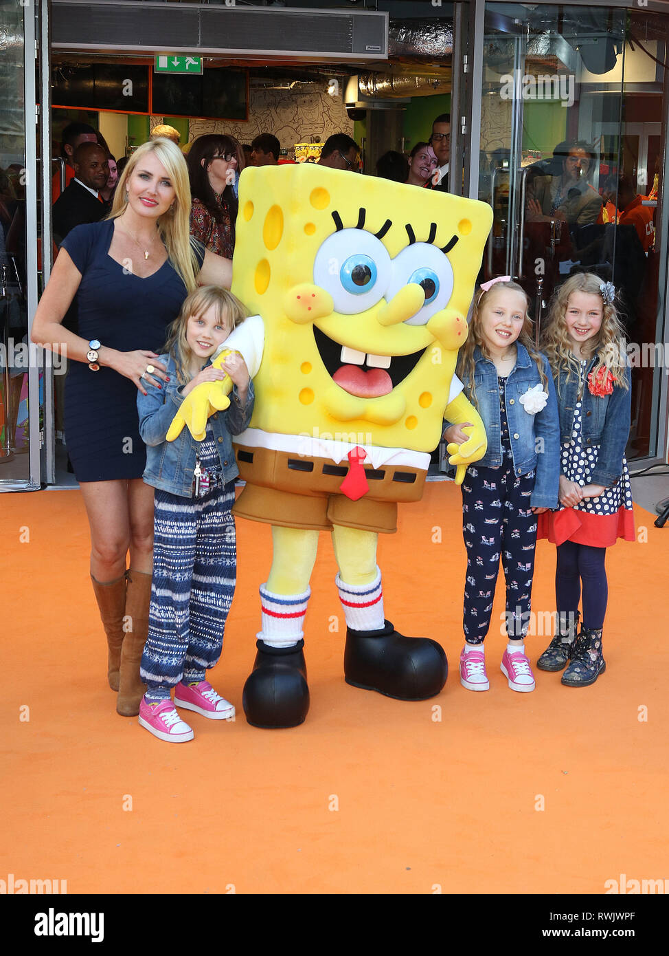 Flagship nickelodeon store hi-res stock photography and images - Alamy