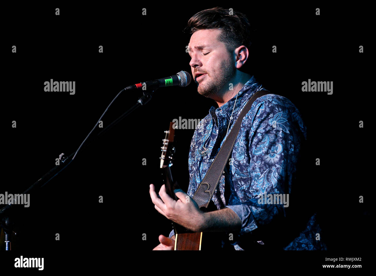 Kingston, USA. 17 Apr, 2016. Jeff LeBlanc, opens up for Boz Scaggs at ...