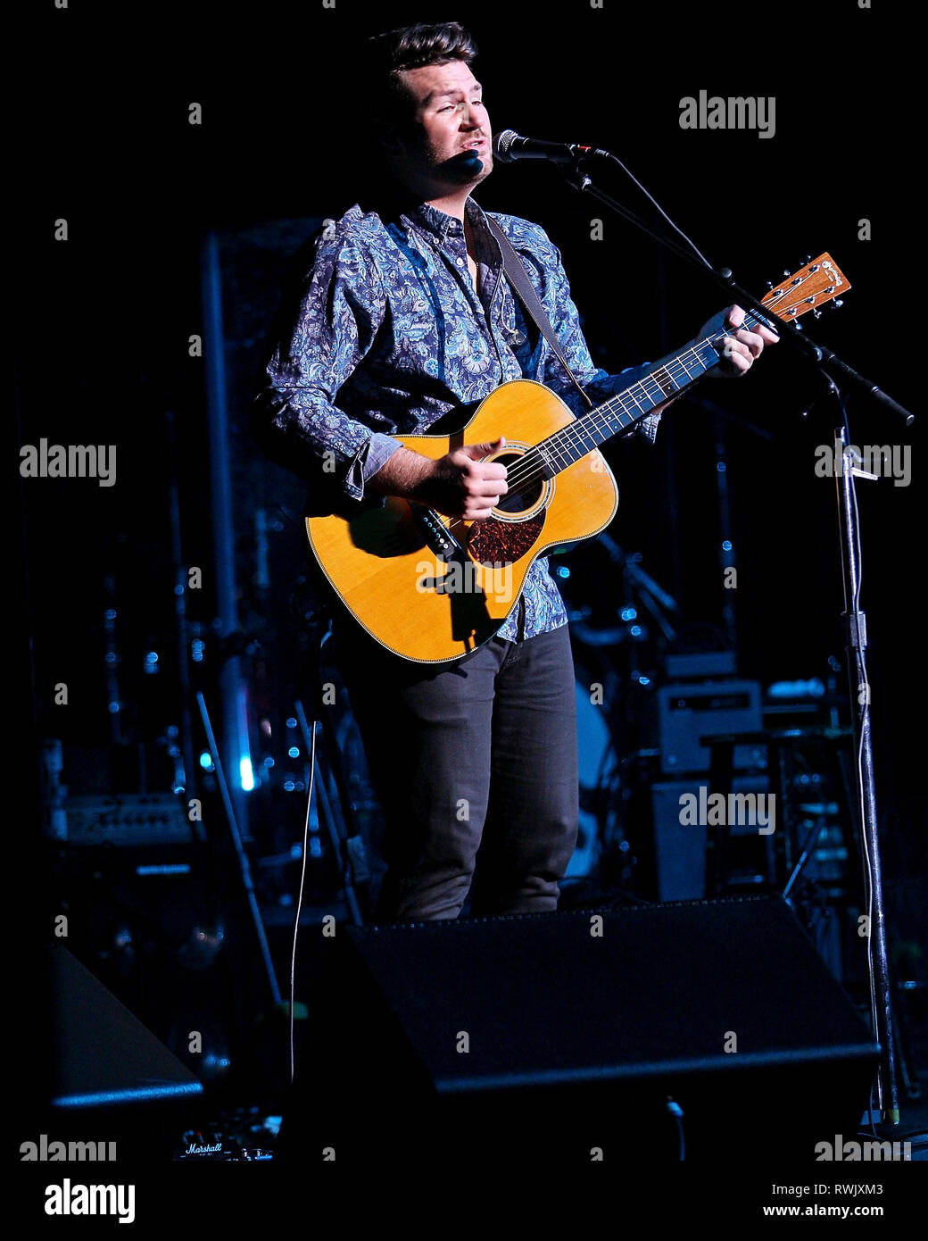 Kingston, USA. 17 Apr, 2016. Jeff LeBlanc, opens up for Boz Scaggs at ...