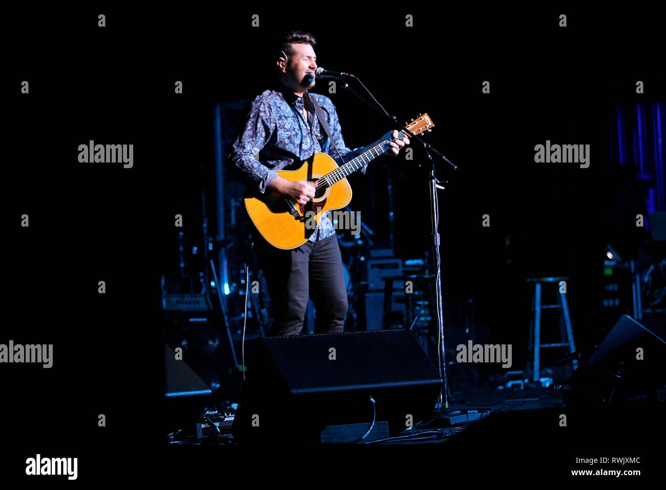 Kingston, USA. 17 Apr, 2016. Jeff LeBlanc, opens up for Boz Scaggs at ...