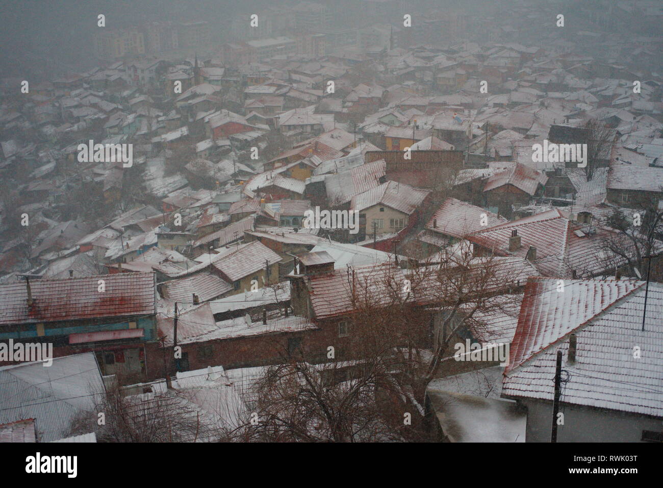 Adobe home in winter hi-res stock photography and images - Alamy