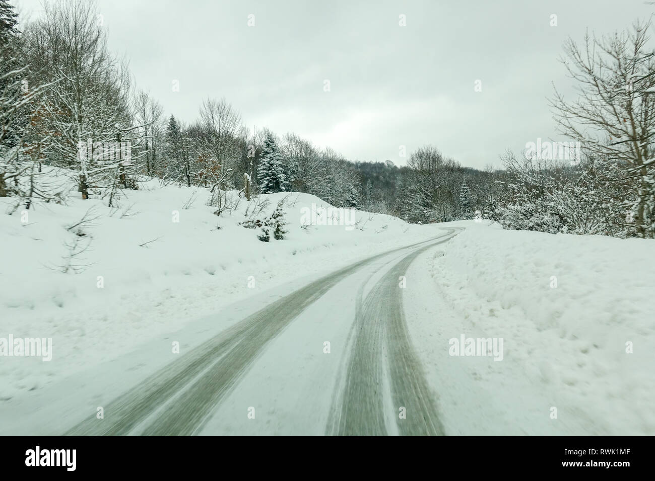 Snowy roads and transportation Stock Photo - Alamy