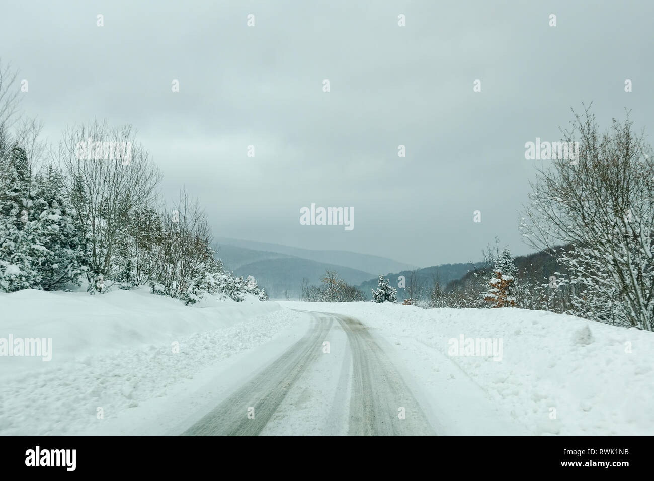 Snowy roads and transportation Stock Photo - Alamy