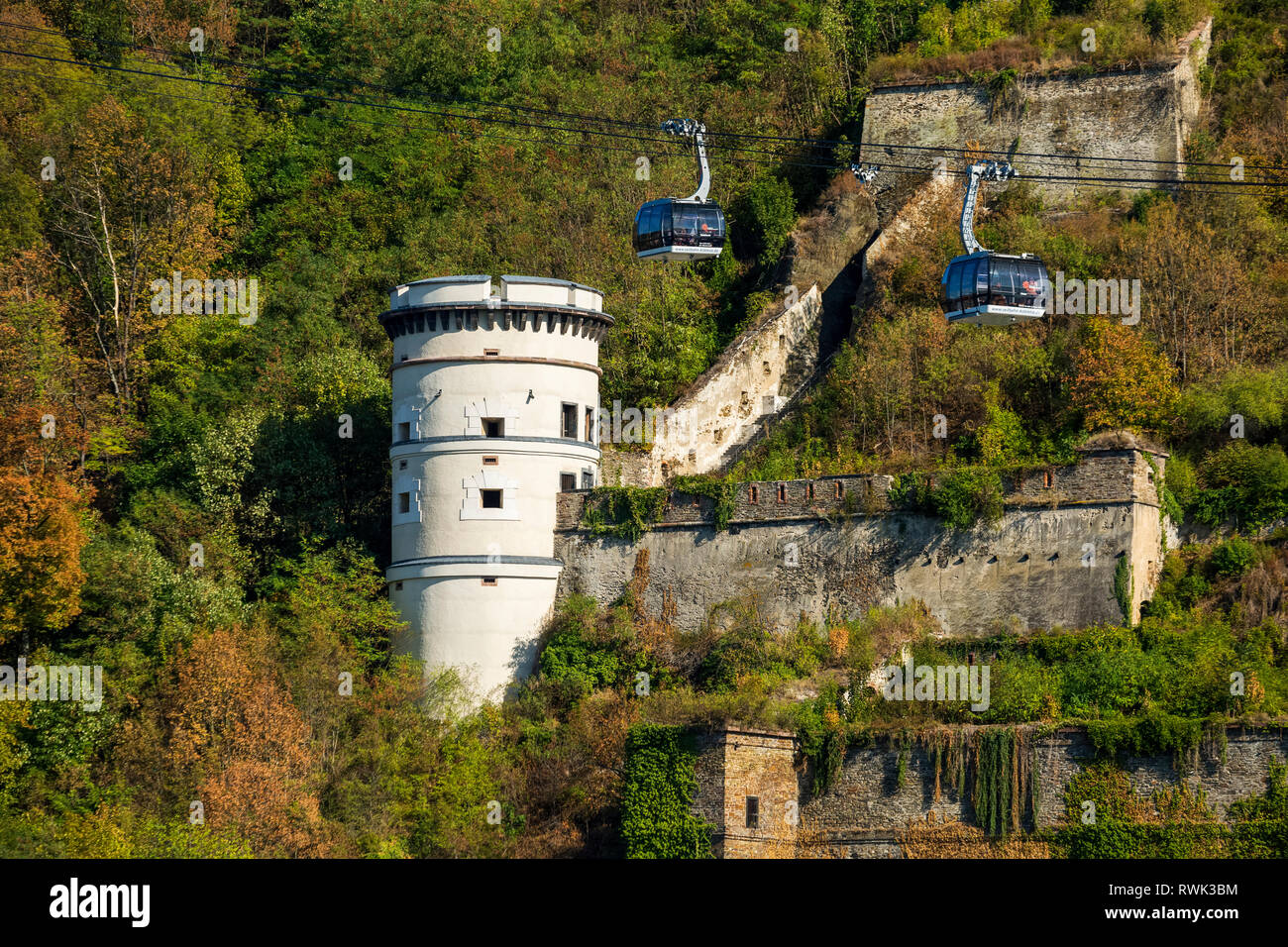 Aerial tram tower hi-res stock photography and images - Alamy