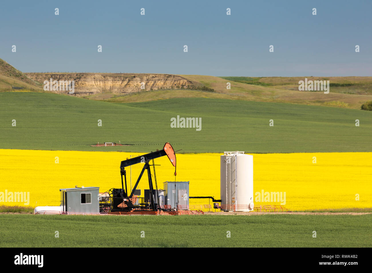 Metal storage tank hi-res stock photography and images - Alamy