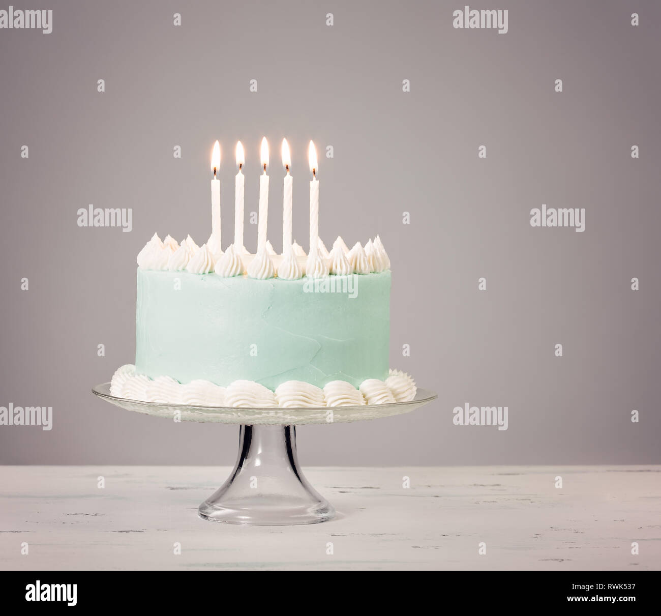 Grey pastel background hi-res stock photography and images - Alamy