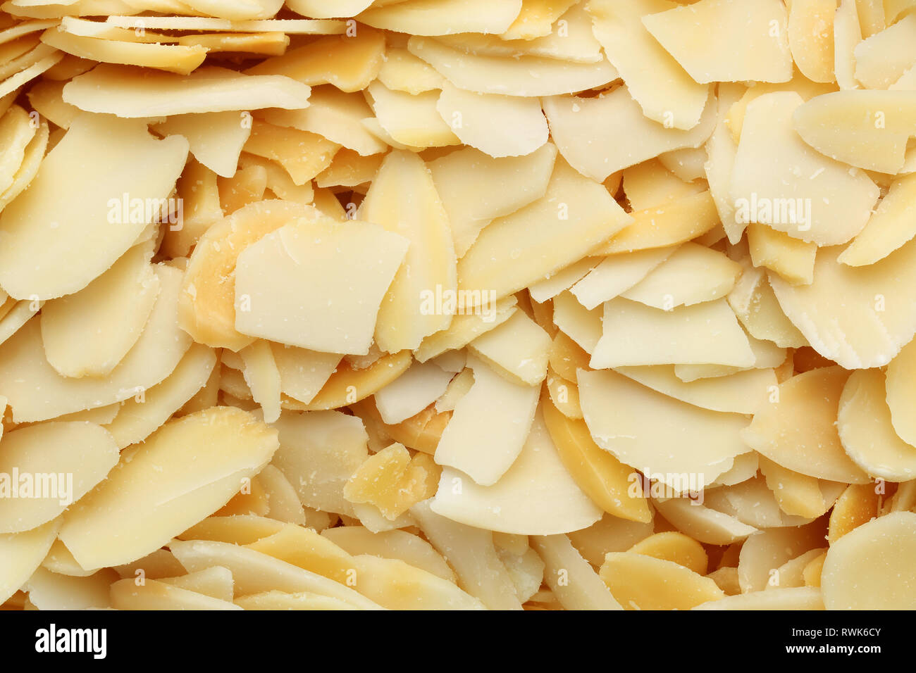 Sliced almonds hi-res stock photography and images - Alamy