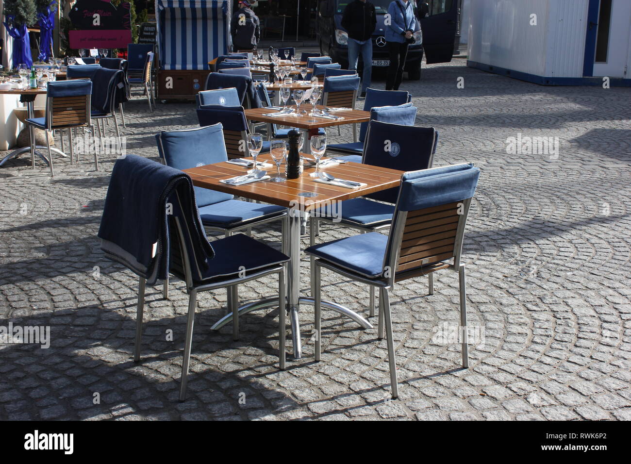 Table without guests in hi-res stock photography and images - Alamy