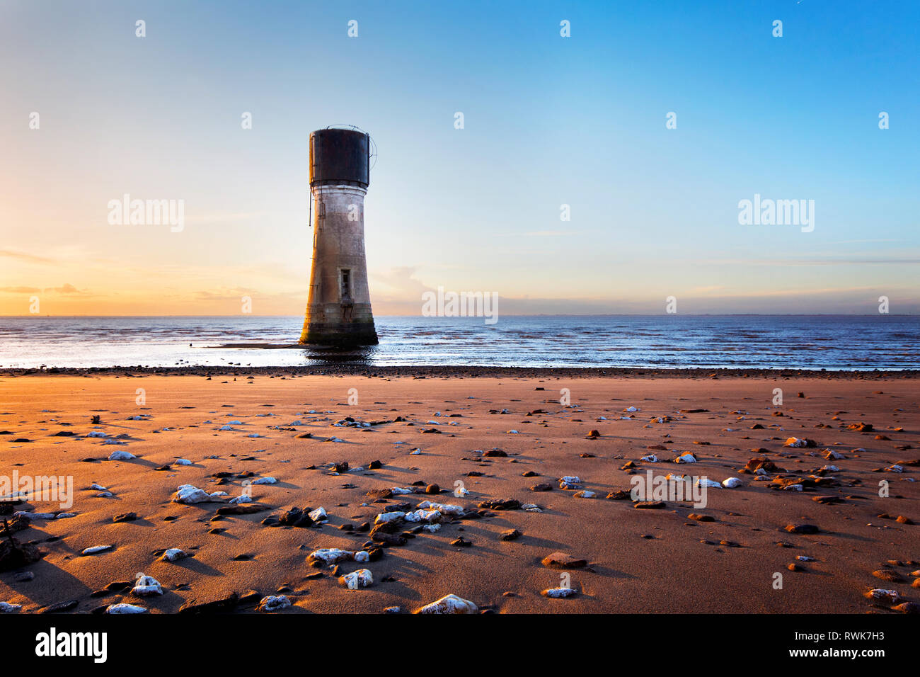 Lighthouse on spurn head hi-res stock photography and images - Alamy