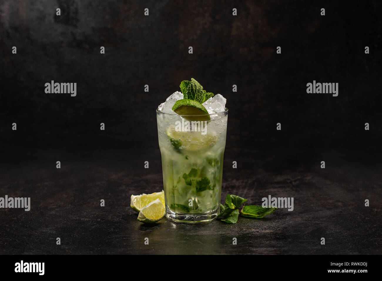 Cold alcohol cocktail drink beverage hi-res stock photography and ...