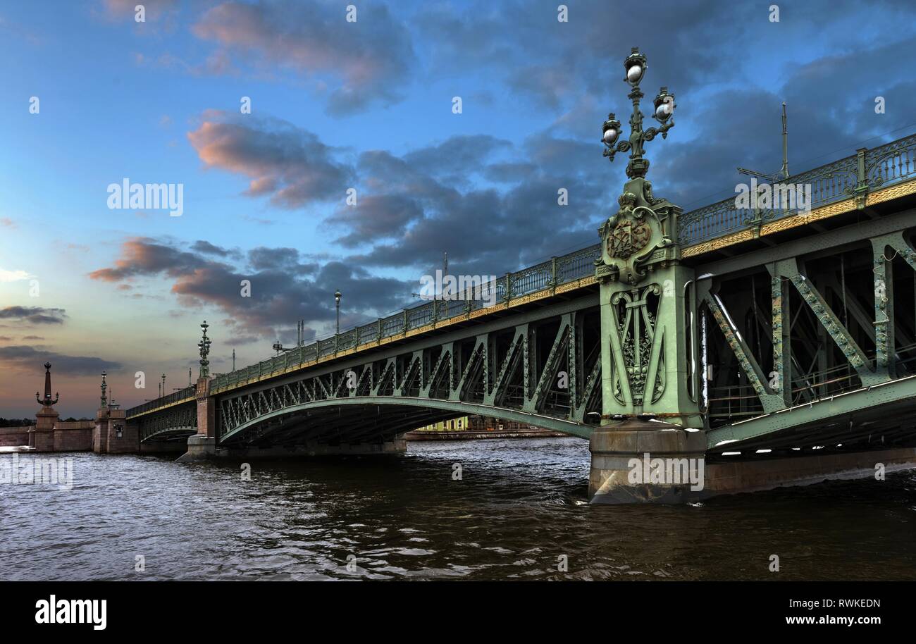 Sunset over Trinity Bridge in St. Petersburg, Russia Stock Photo - Alamy
