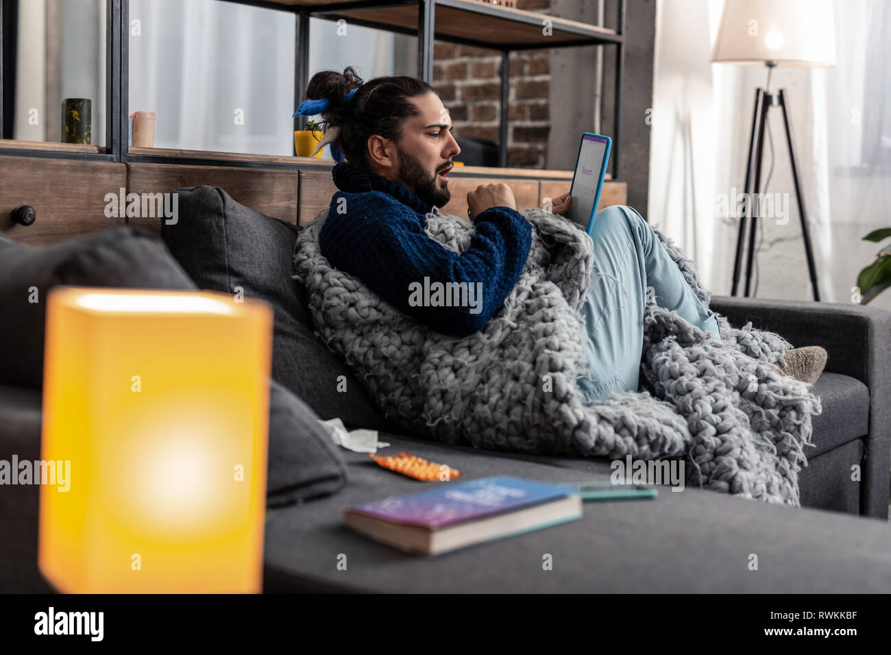 Feeling low hi-res stock photography and images - Alamy