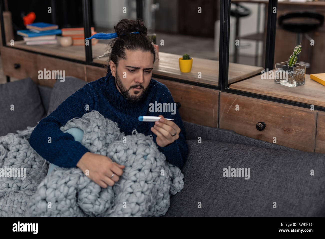 Sad gloomy hi-res stock photography and images - Alamy