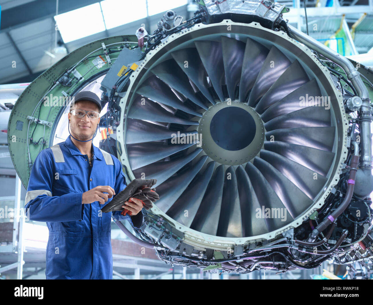 Real engine hi-res stock photography and images - Alamy