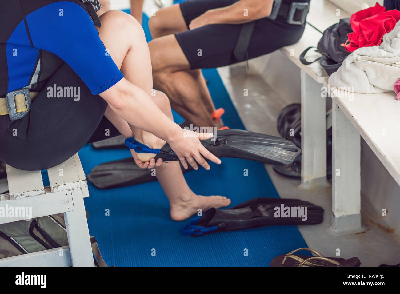 Diver preparing to dive into the sea Stock Photo - Alamy