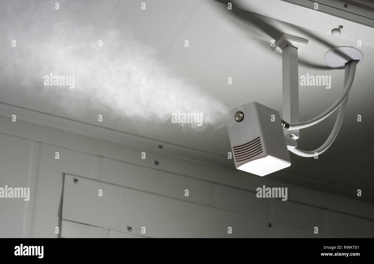 Below Web High Resolution Stock Photography and Images - Alamy