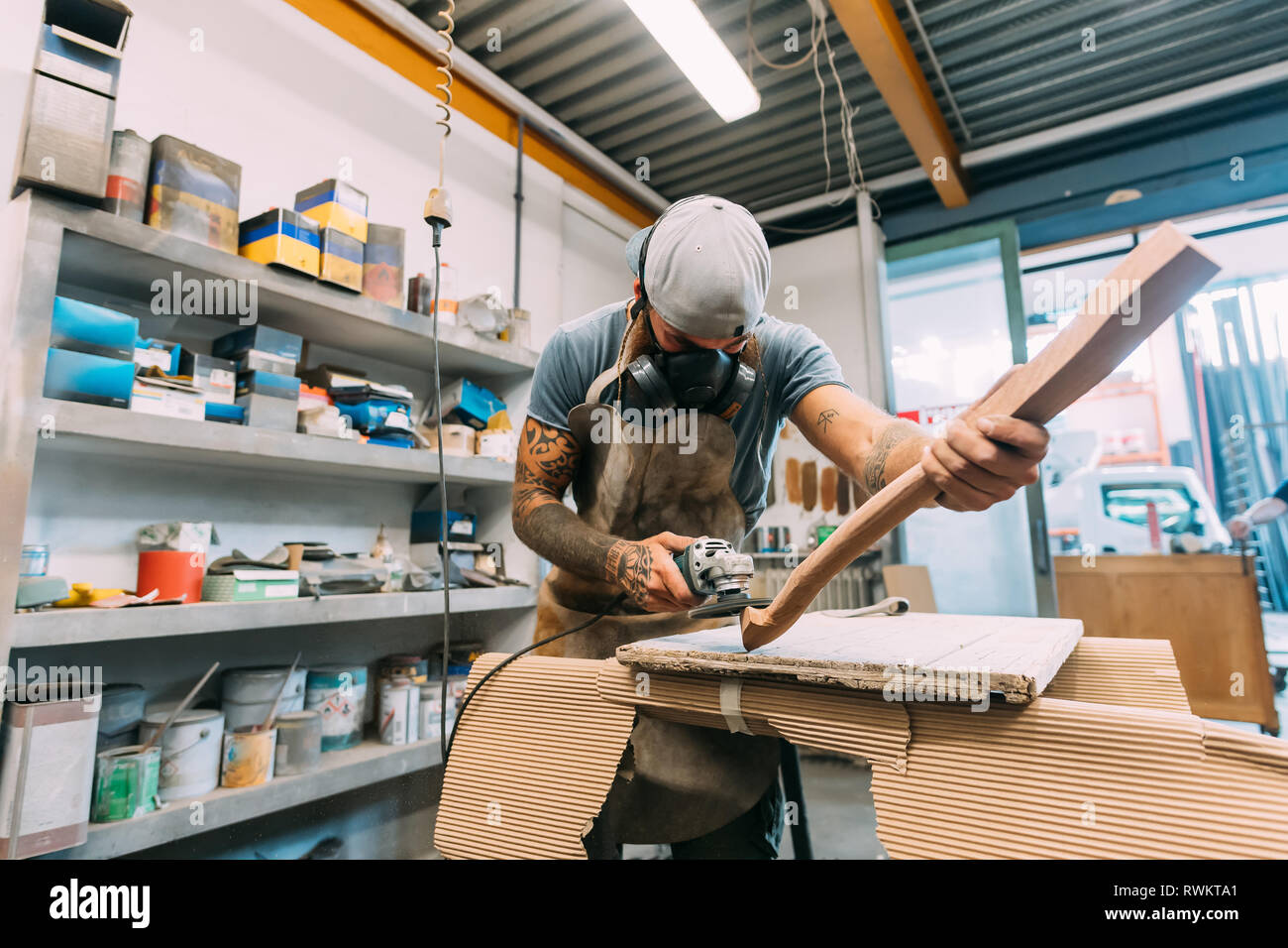 Cutting wood with axe hi-res stock photography and images - Alamy