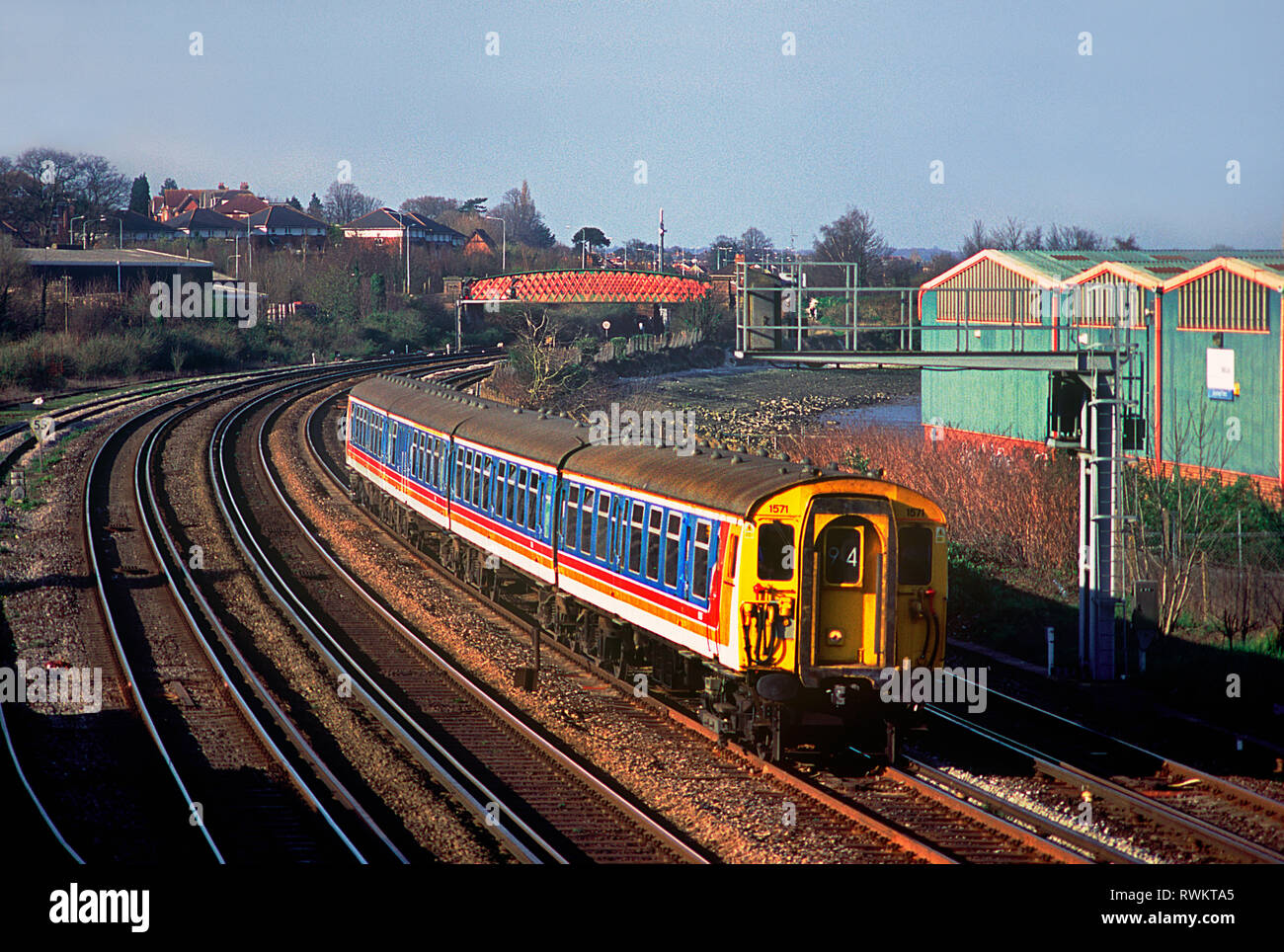 Slam door south west trains hi-res stock photography and images - Alamy