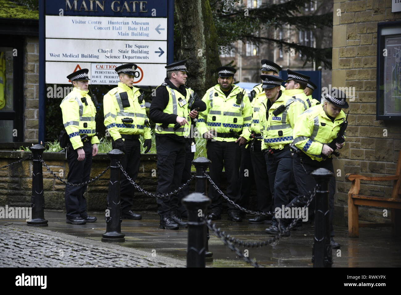 Suspicious situation hi-res stock photography and images - Alamy