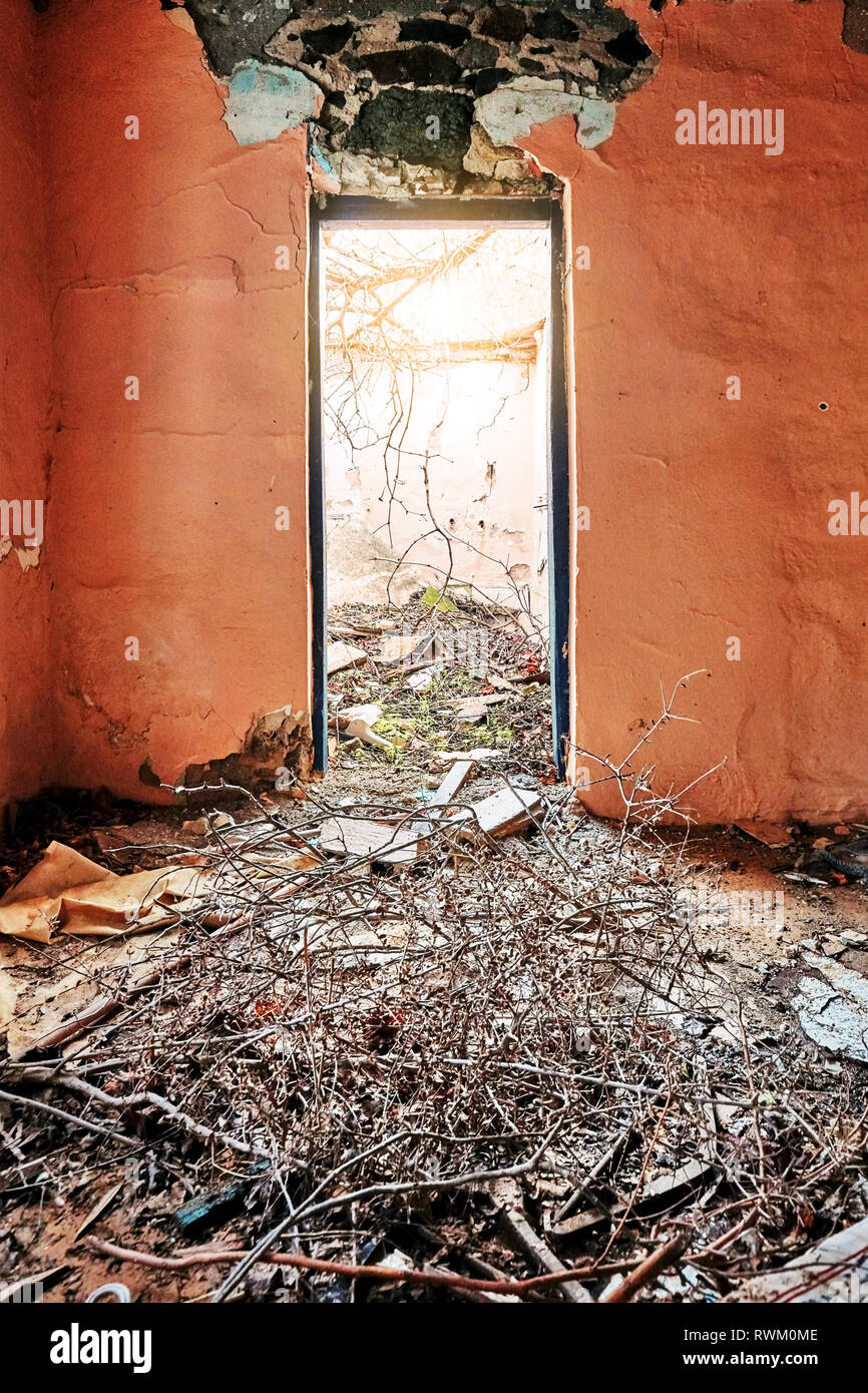 Mud house floor hi-res stock photography and images - Alamy