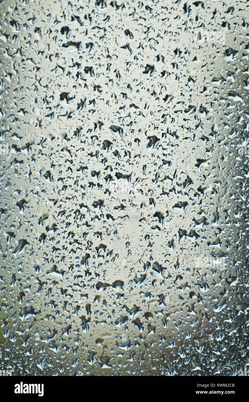 Rain on window hi-res stock photography and images - Alamy