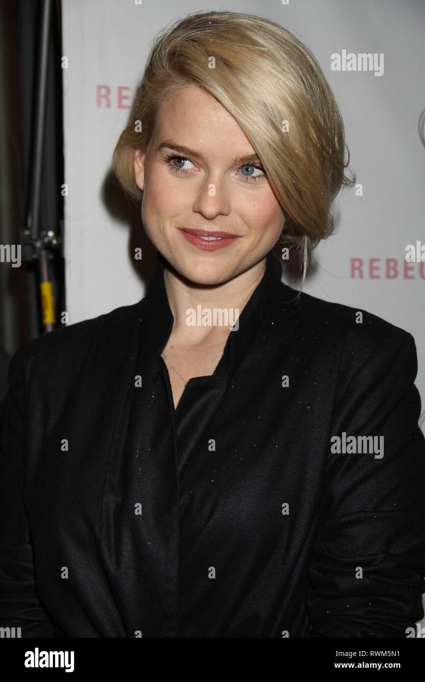 Alice eve actress hi-res stock photography and images - Alamy