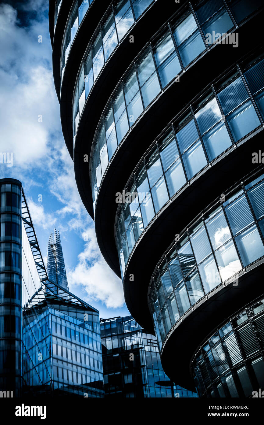 Modern urban buildings glass hi-res stock photography and images - Alamy