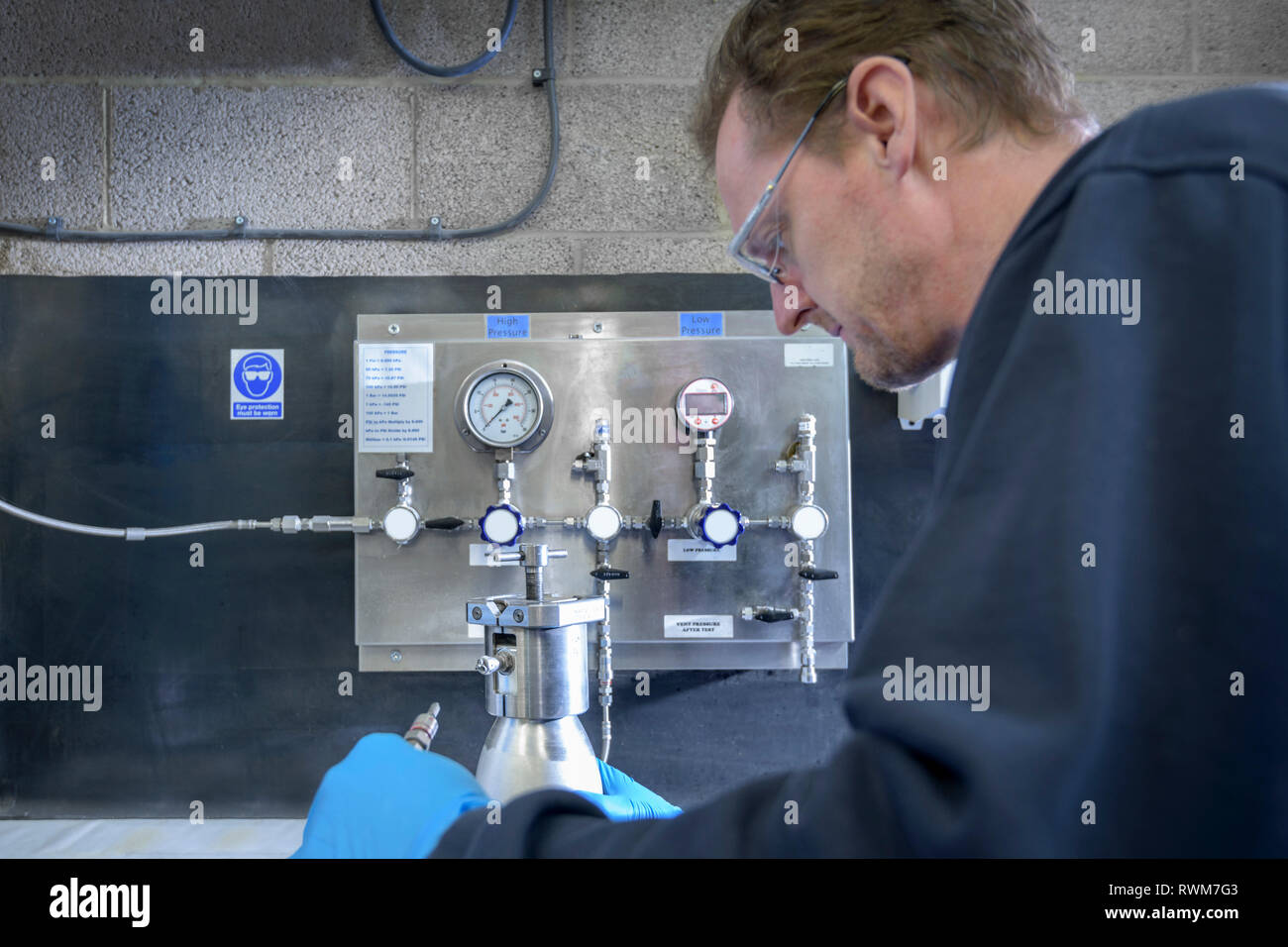 Pressure Testing High Resolution Stock Photography and Images - Alamy