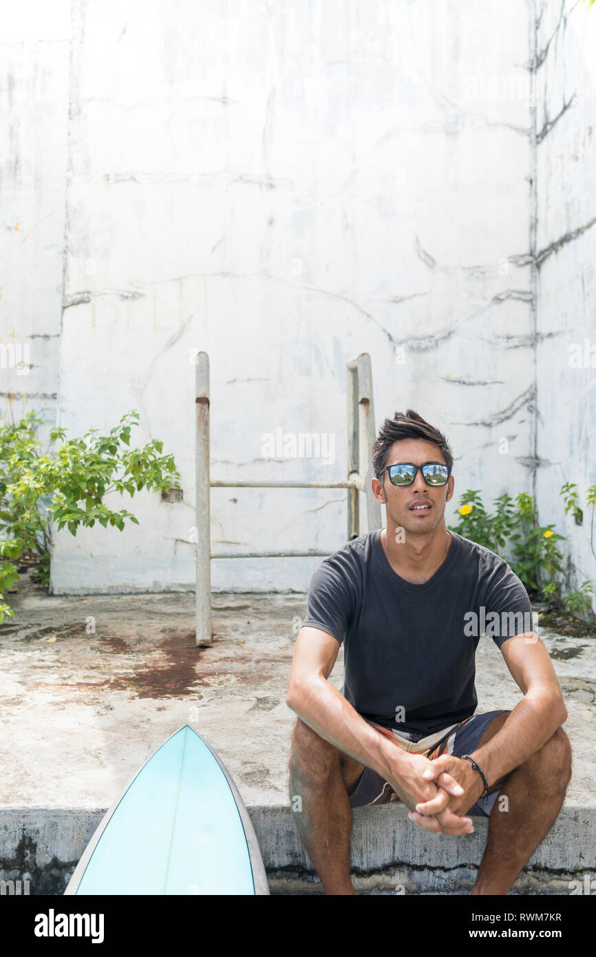 Man with surfboard, Abulug, Cagayan, Philippines Stock Photo - Alamy