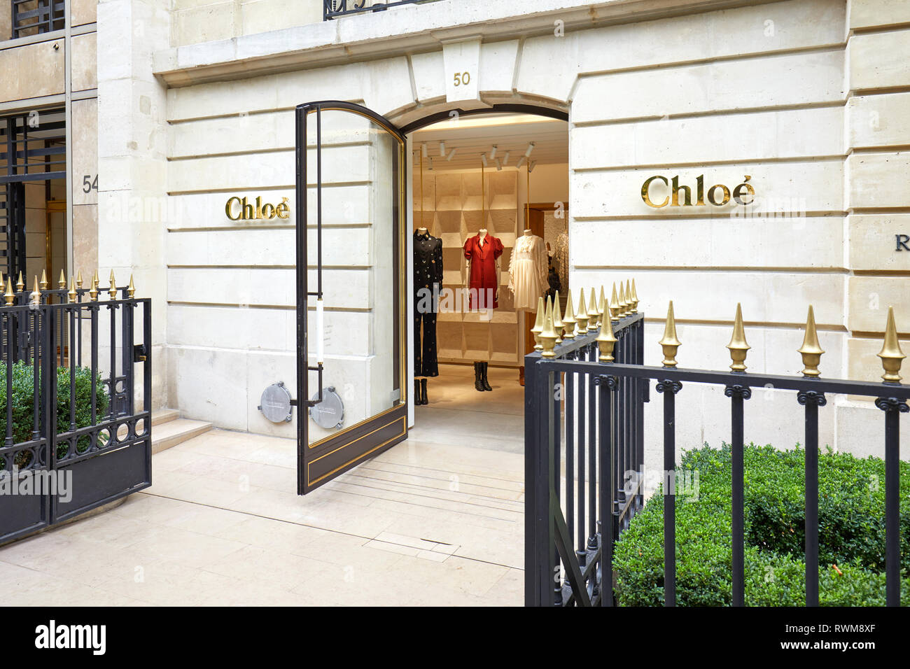 Chloe fashion hi-res stock photography and images - Alamy