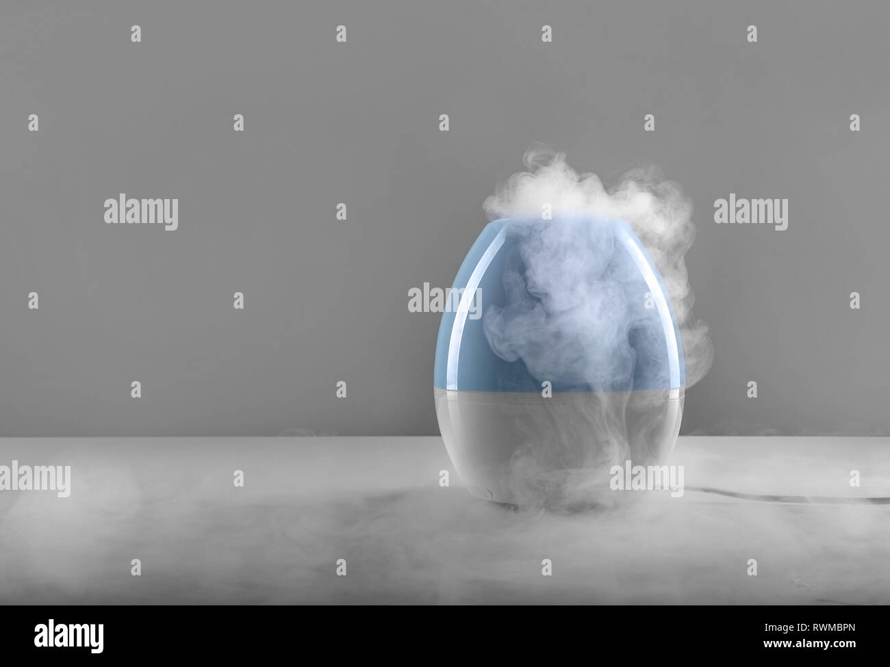 Humidifier fan hi-res stock photography and images - Alamy