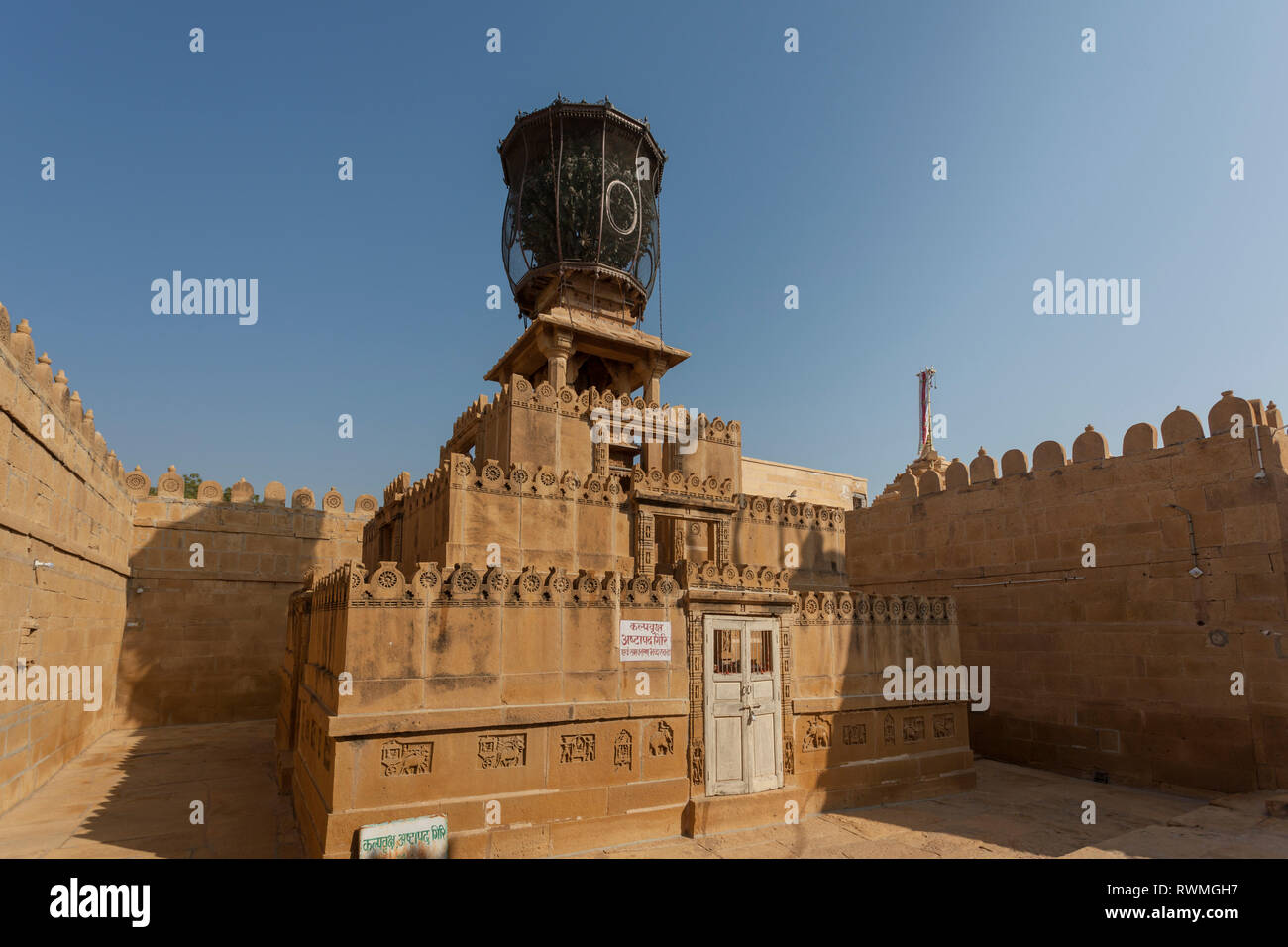 Lodrawa jain temple hi-res stock photography and images - Alamy