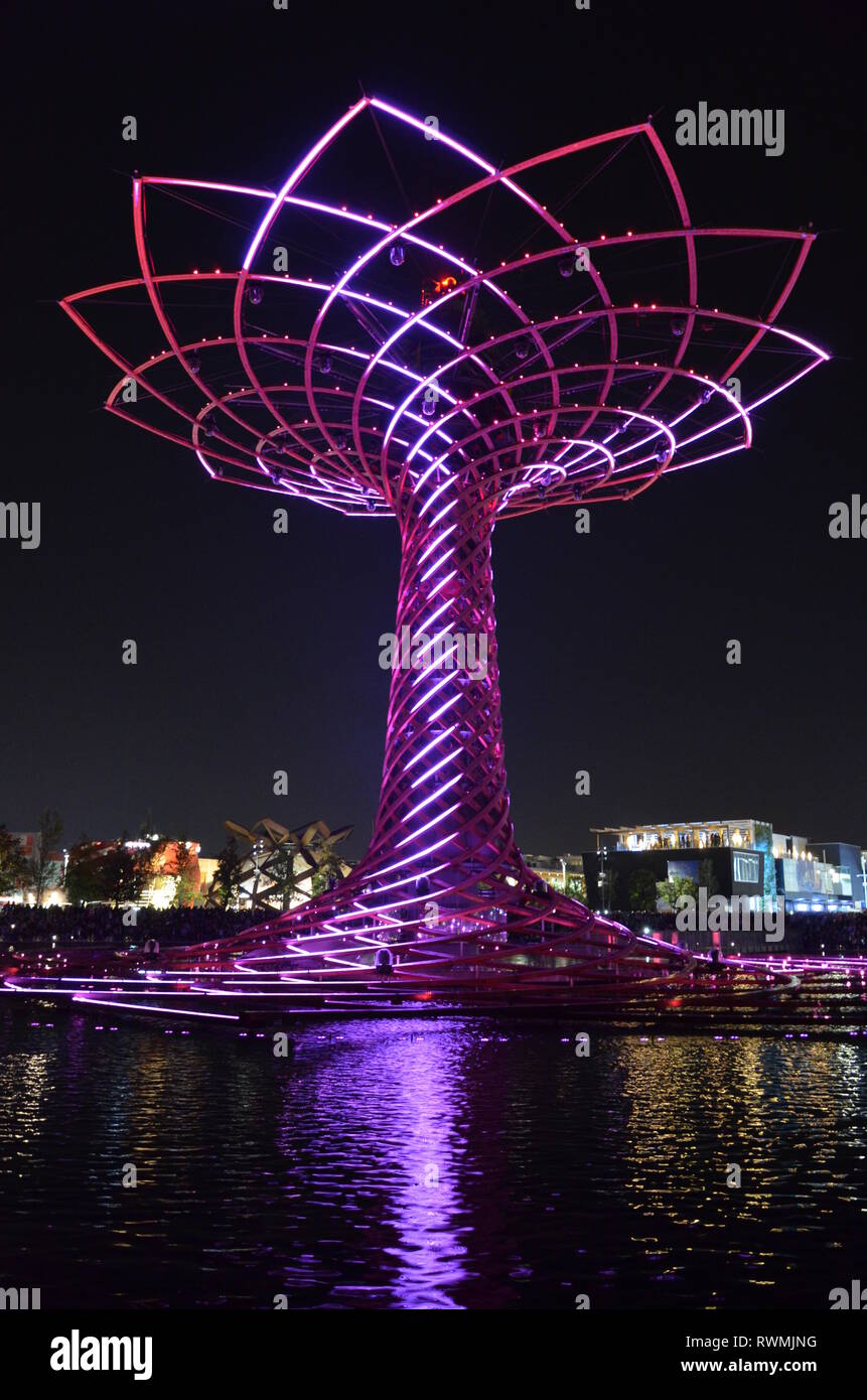 The Tree of Life at Expo Milano Stock Photo - Alamy