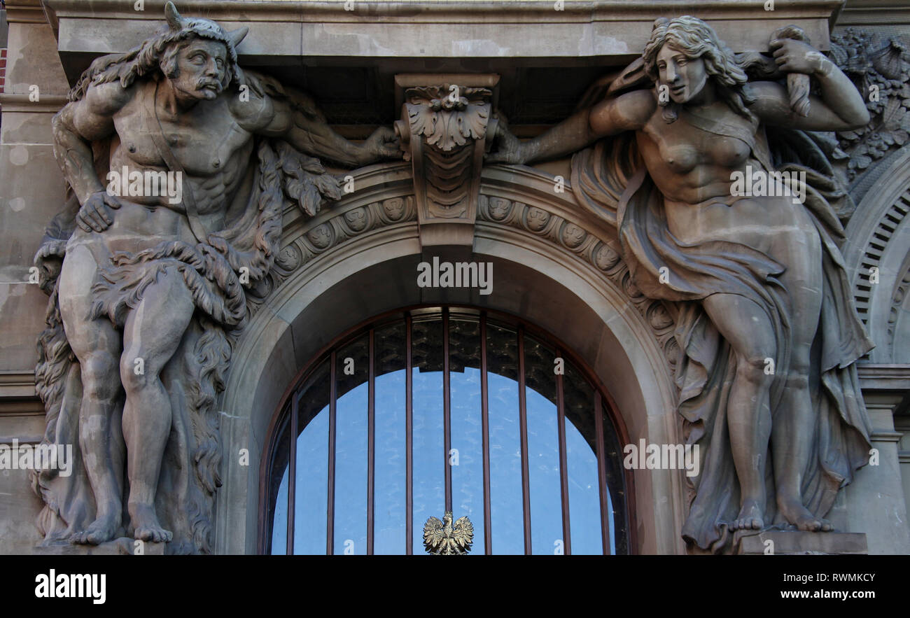 Bank Polski Bank Building Poland High Resolution Stock Photography and ...