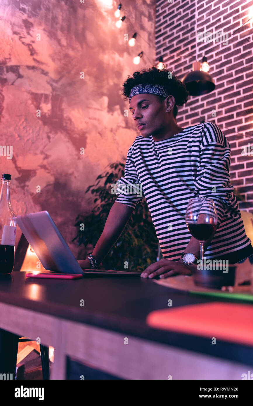 Vertical video gadget night young hi-res stock photography and images ...