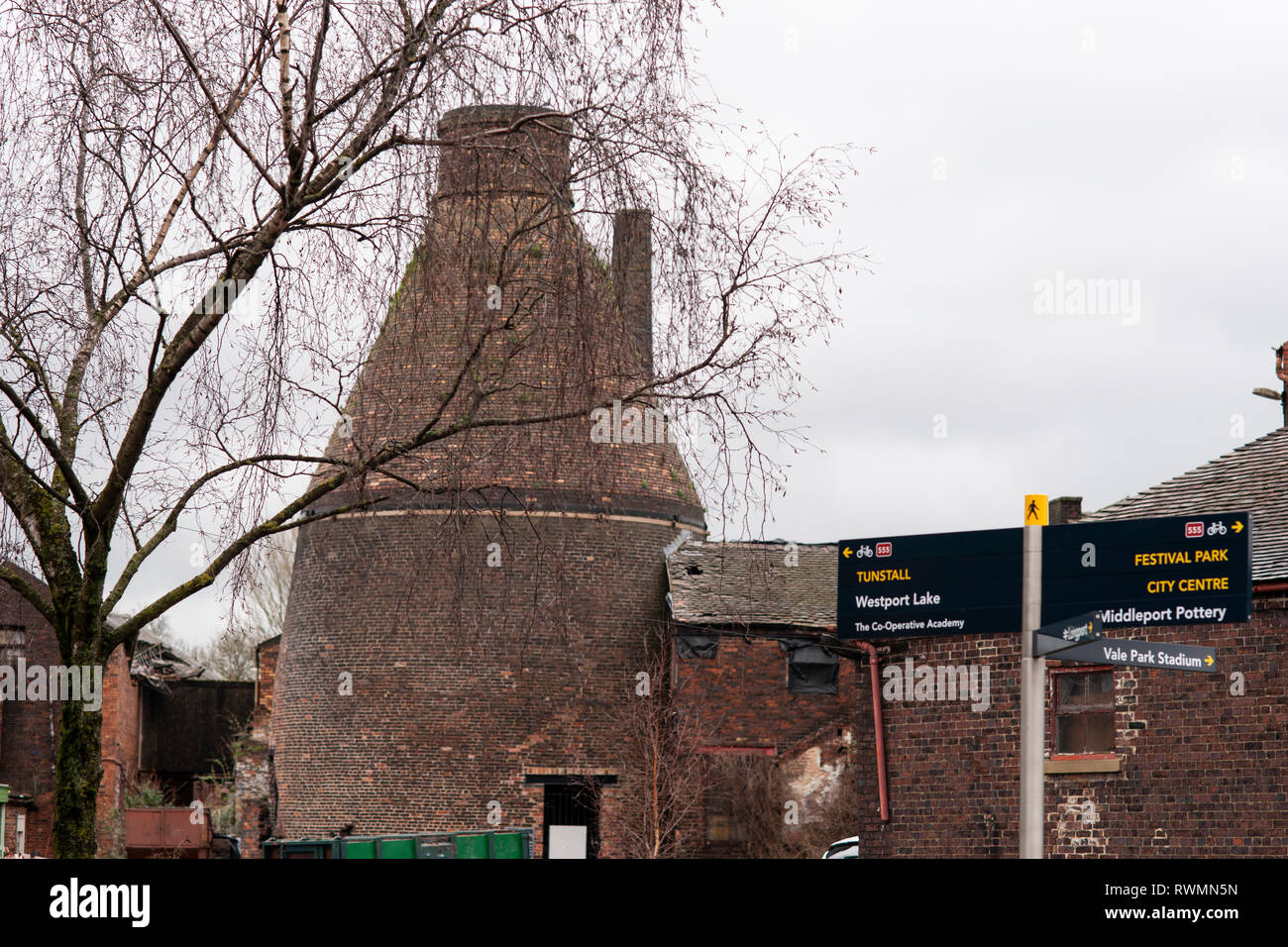 Views of the bottle oven and works of Price and Kent, Longport, Stoke ...