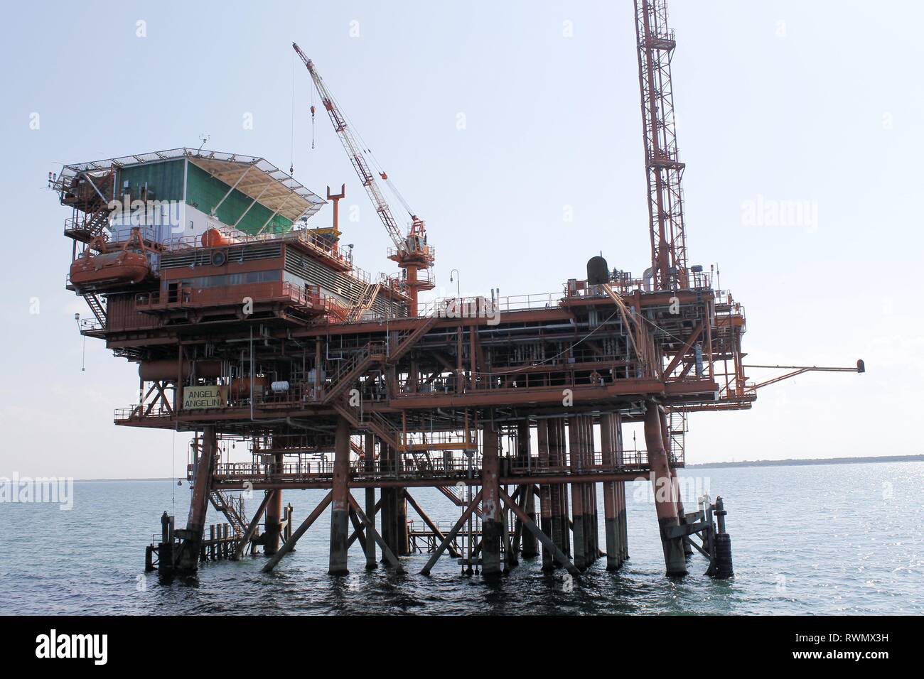 Tension leg platform hi-res stock photography and images - Alamy