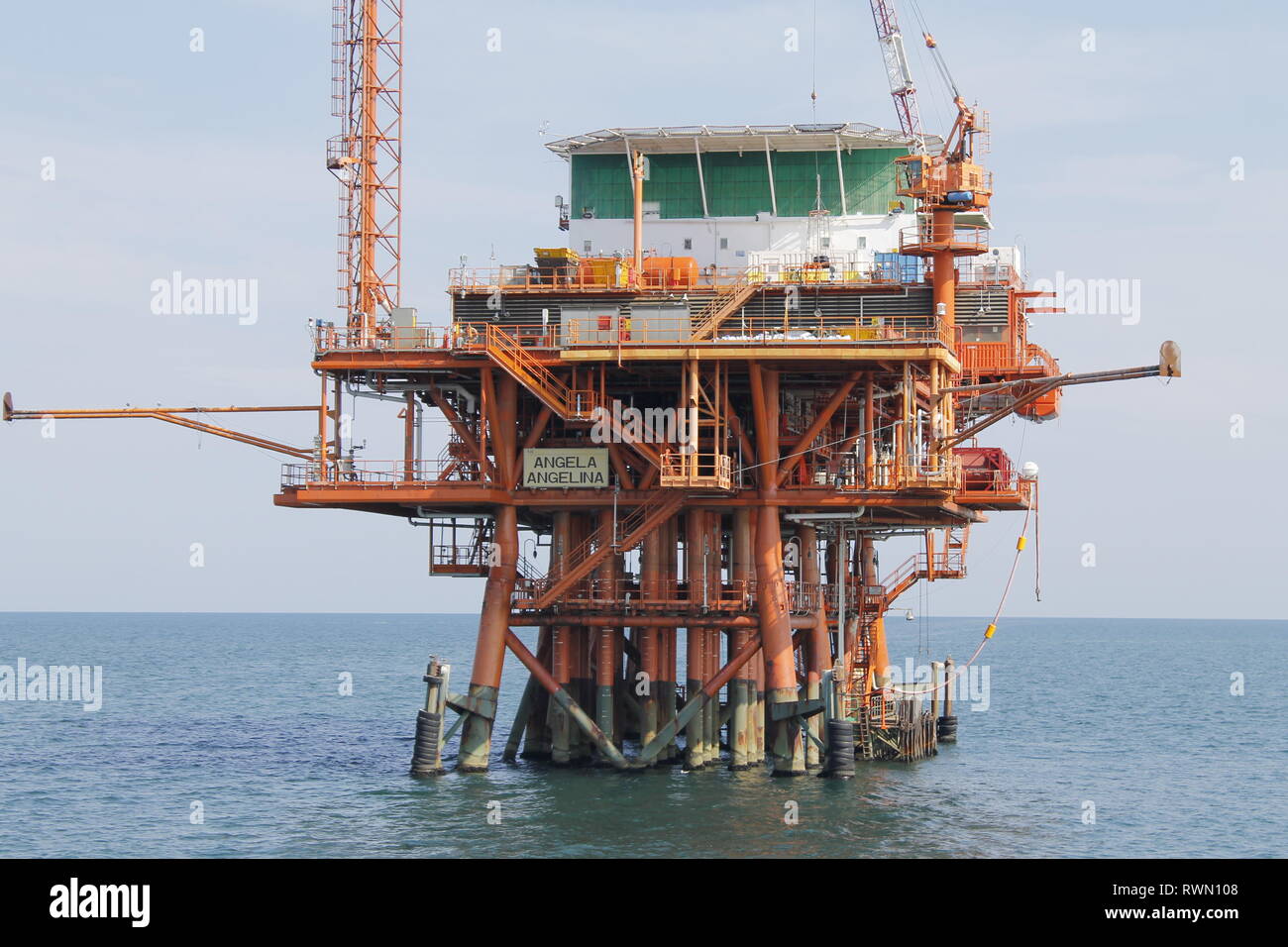 Tension leg platform hi-res stock photography and images - Alamy