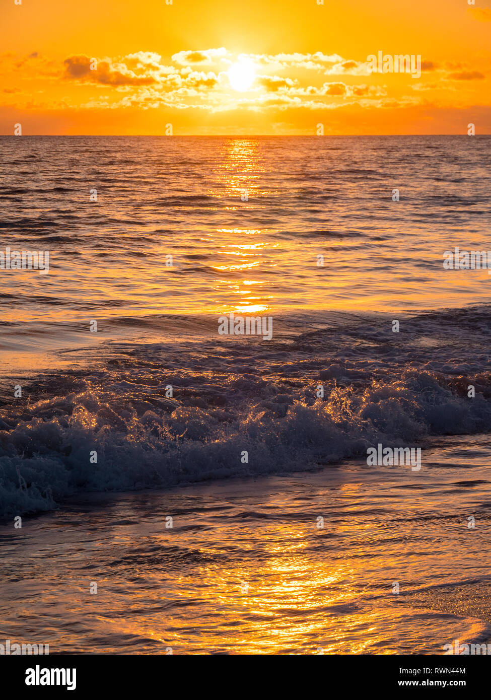 Sunset Over Rolling Waves Tropical Atlantic Coast, Eleuthera Island ...