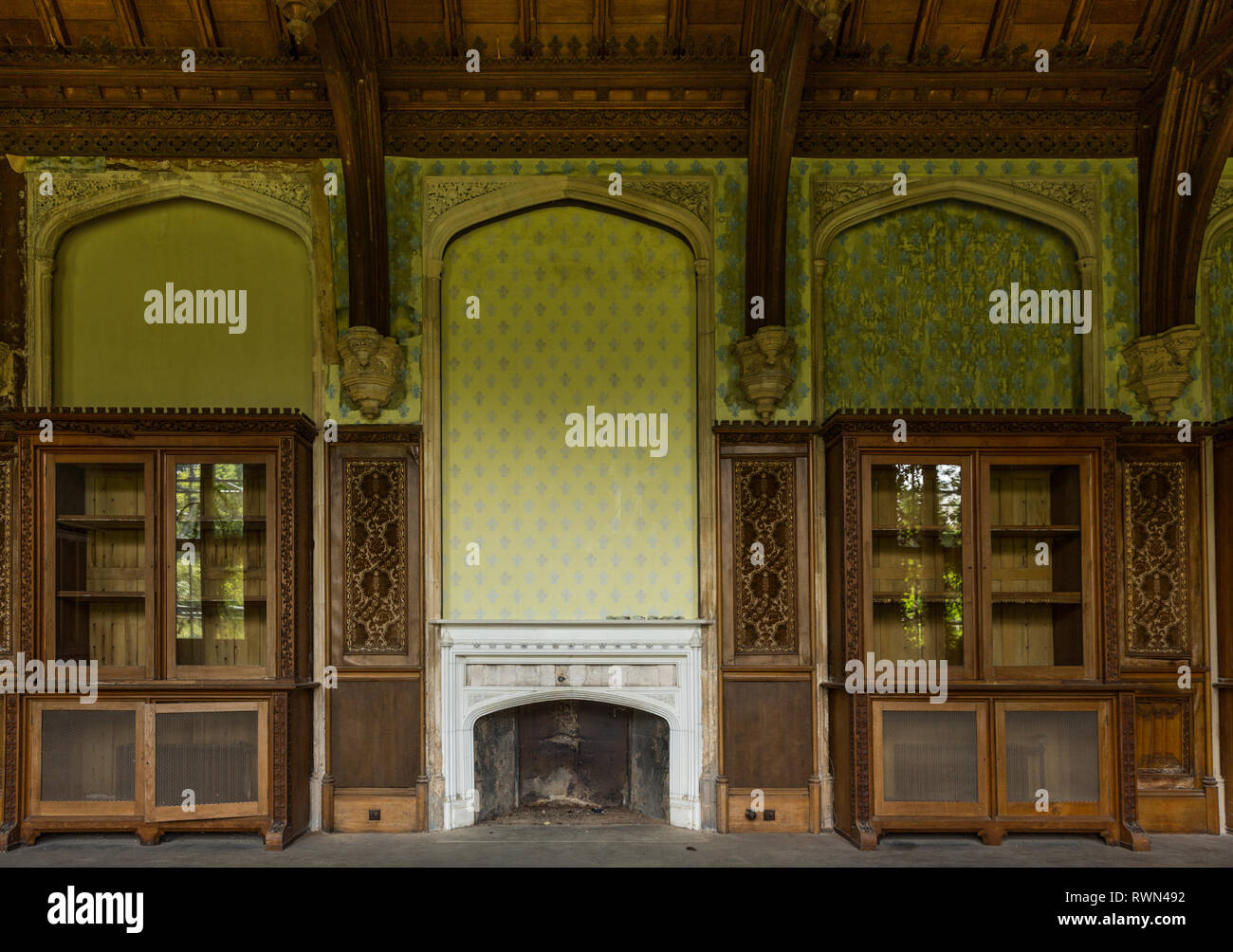 Gothic revival manor house hi-res stock photography and images - Alamy