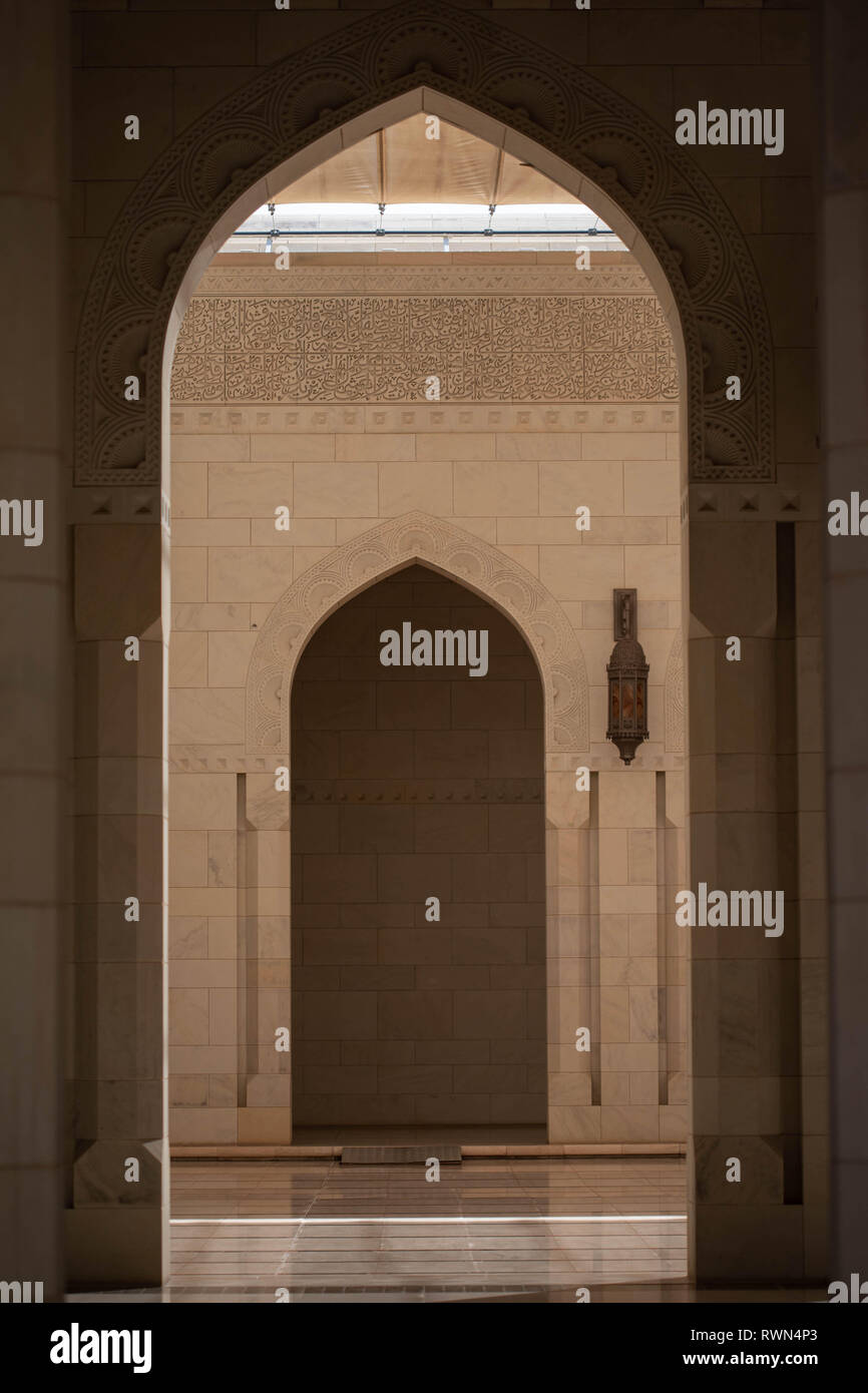 Old arch oman hi-res stock photography and images - Alamy