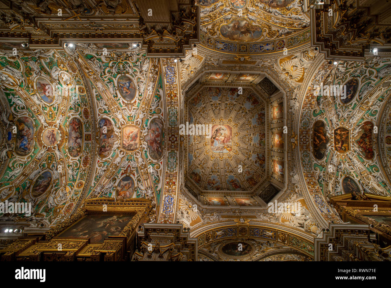 Hemispherical dome hi-res stock photography and images - Alamy