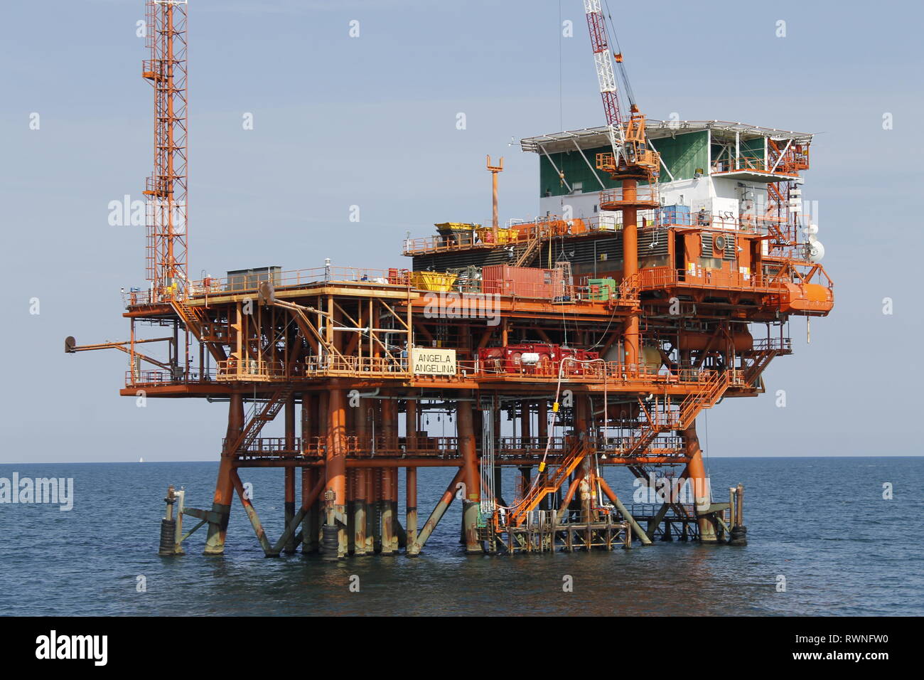 Tension leg platform hi-res stock photography and images - Alamy