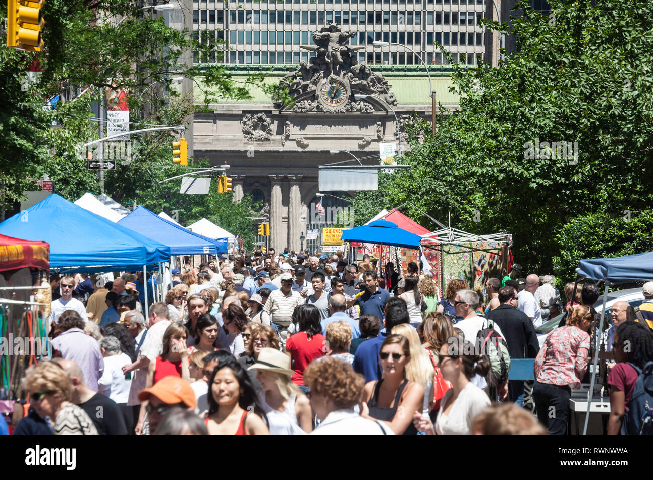 Midtown Manhattan blocks are closed to vehicles as restaurants, vendors ...