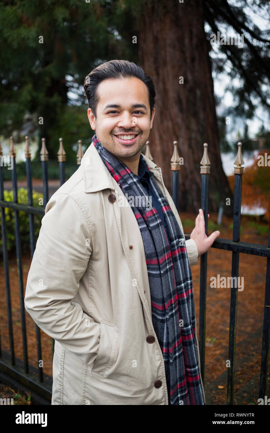 Posed happiness hi-res stock photography and images - Alamy