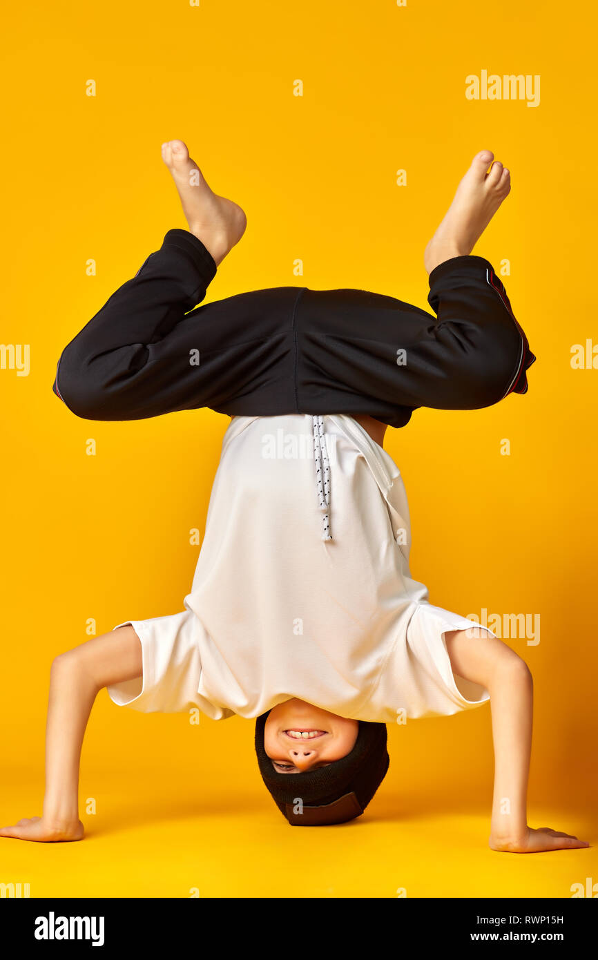 Breakdance Head High Resolution Stock Photography and Images - Alamy