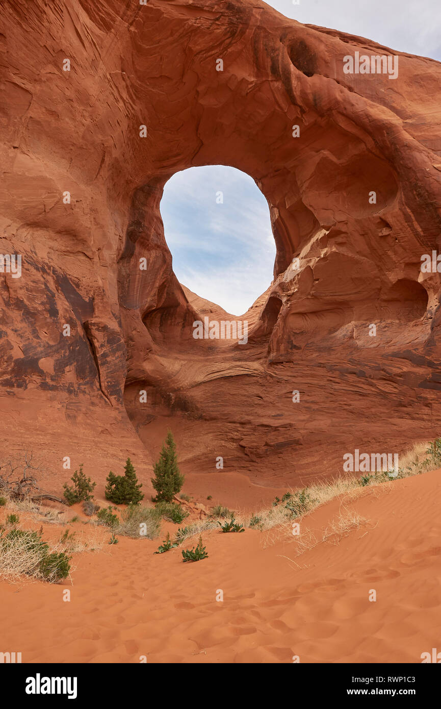 Arizona desert rock formations "hole Stock Photo - Alamy