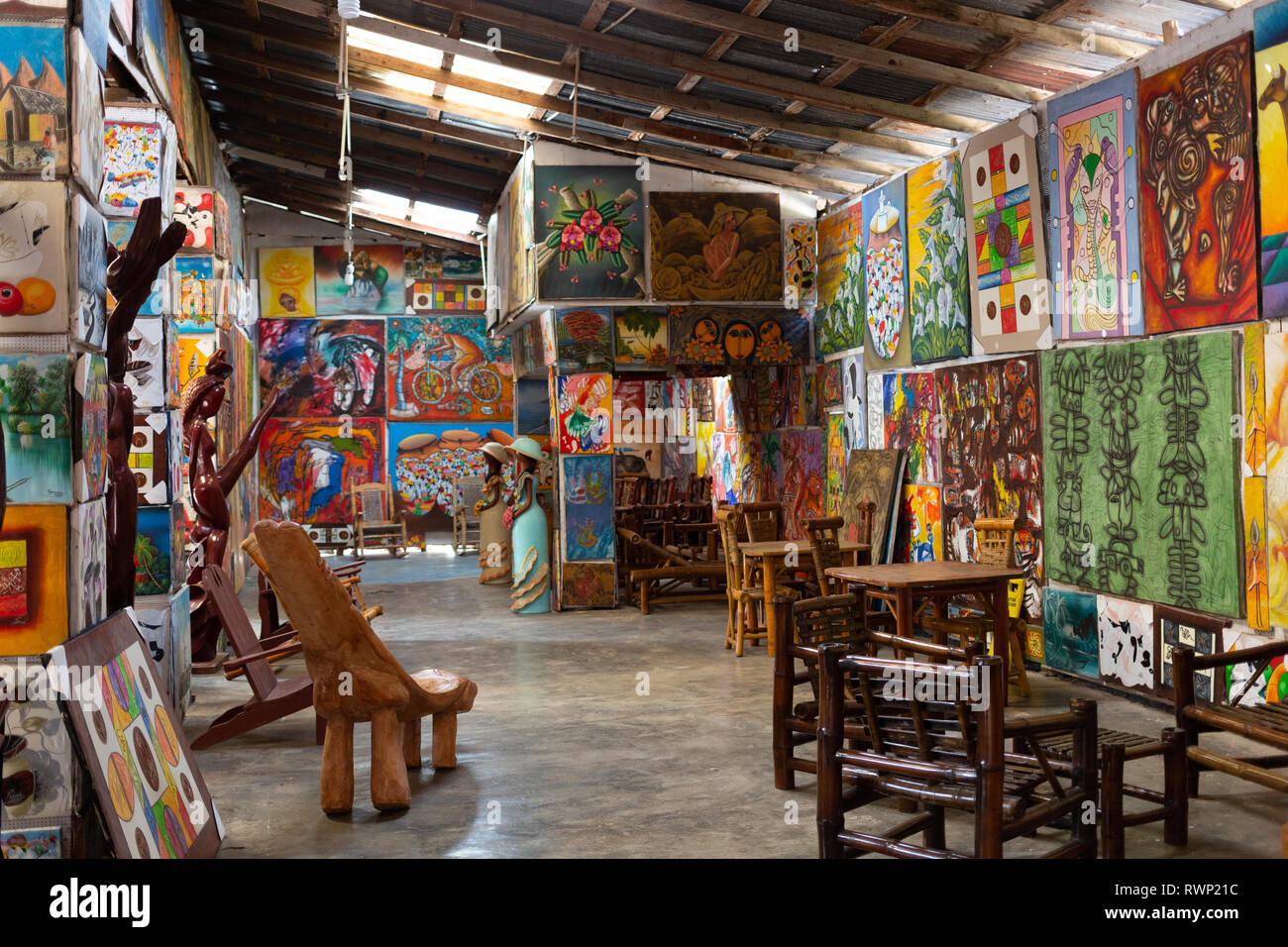 Art display at Souvenir shop Stock Photo - Alamy