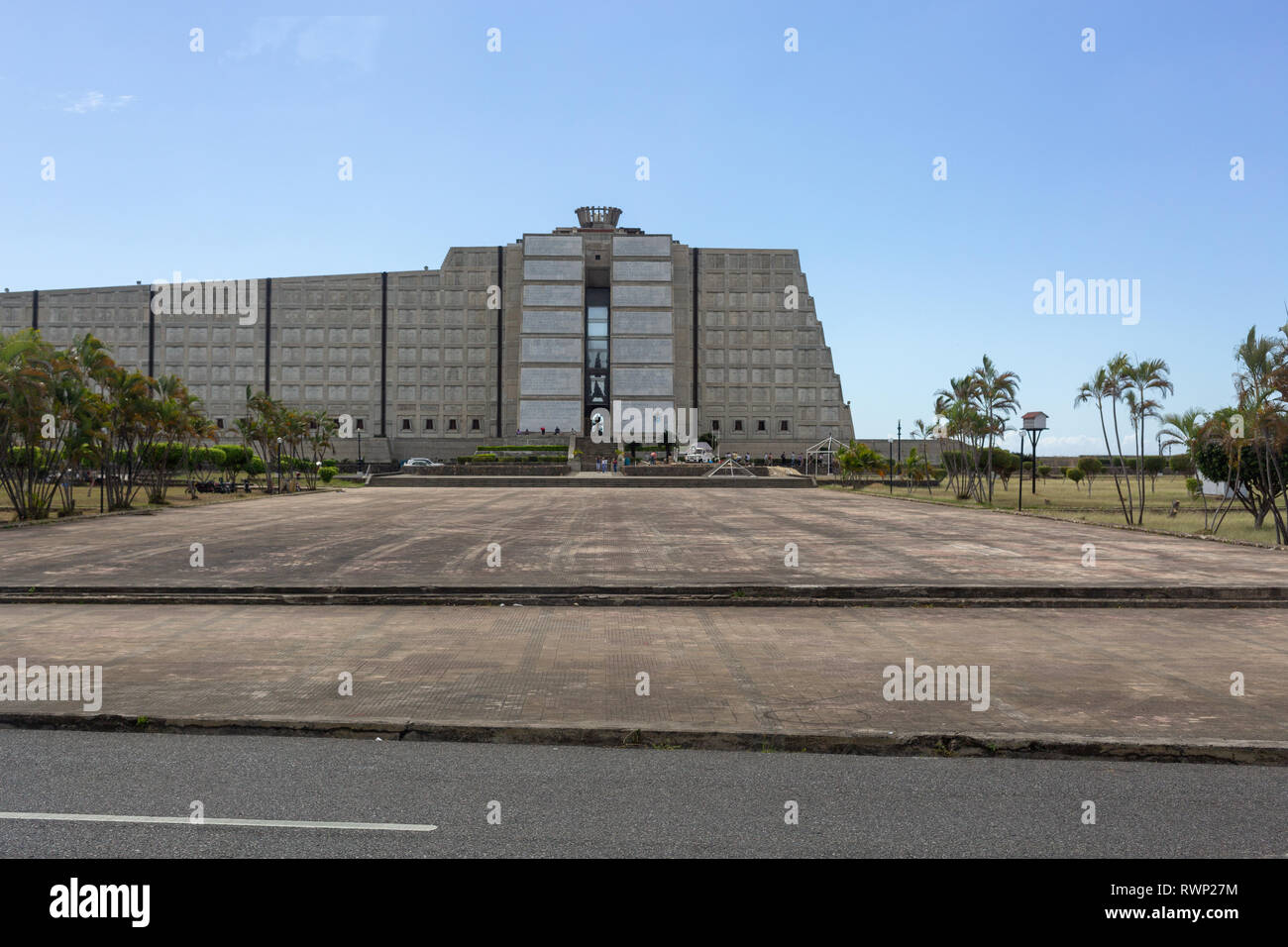 The Columbus Lighthouse (Faro a Colón Stock Photo - Alamy